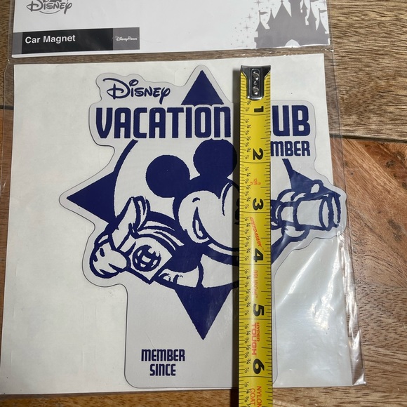 Disney | Wall Decor | Disney Vacation Club Member Year Car Magnet ...
